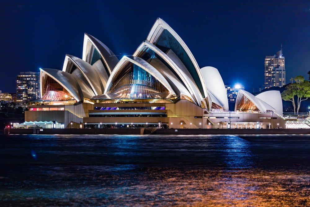 Sydneyjska opera prvič po marcu ponovno odpira svoja vrata ...