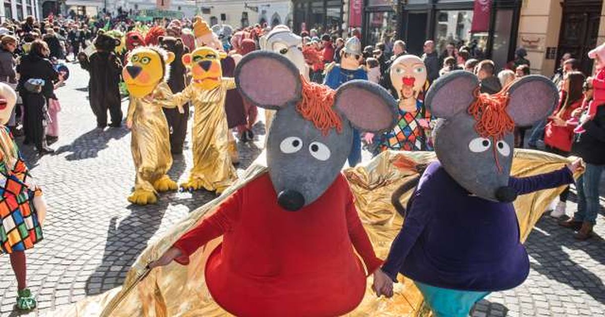 Zimske počitnice bodo marsikje izkoristili tudi za pripravo pustnih ...