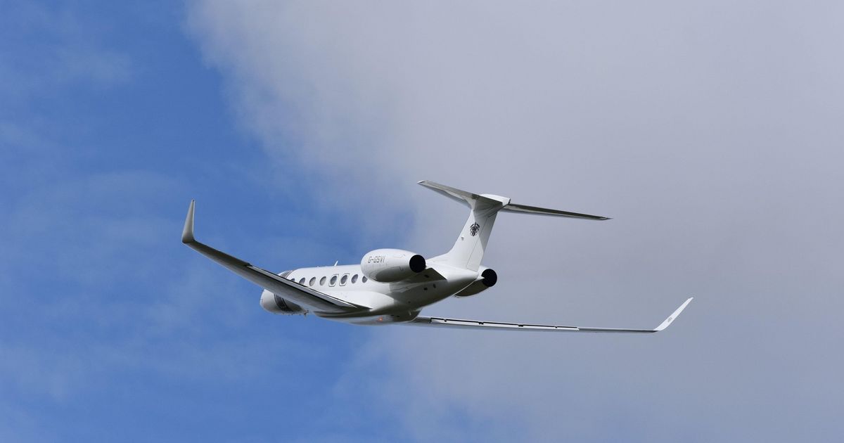 Skrivnostno letalo preletelo več evropskih držav, oblasti so zmedene ...