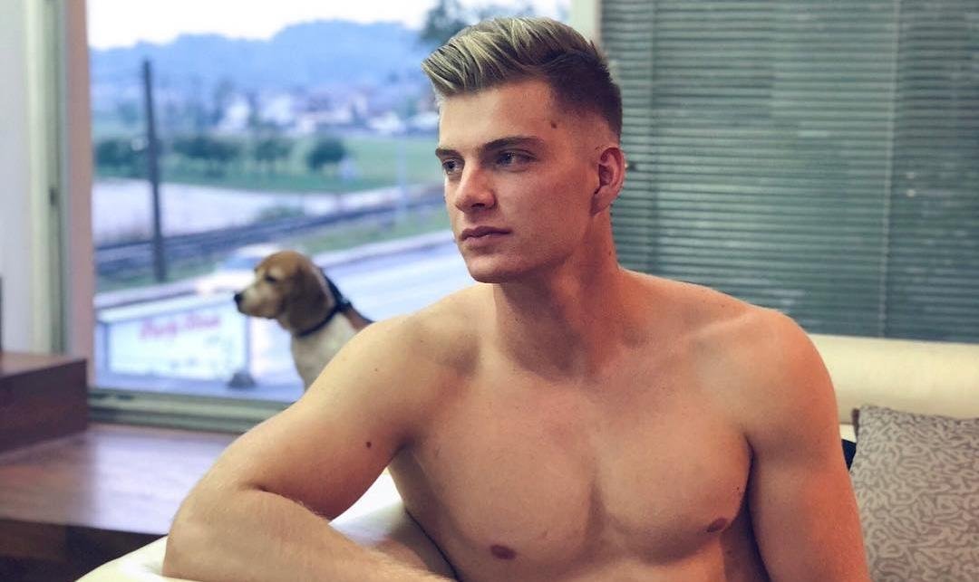 Je novi sanjski moški dorasel temu nazivu? "Ja, tudi brije se že. Ker ...