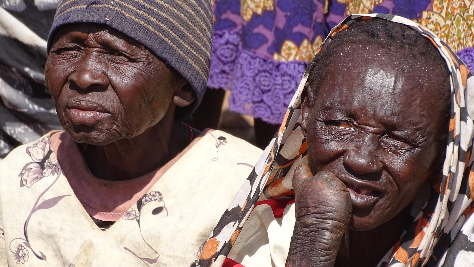 Kako je zakonca Križnar v Nubskih gorah poročil šaman, o gobavosti in ...