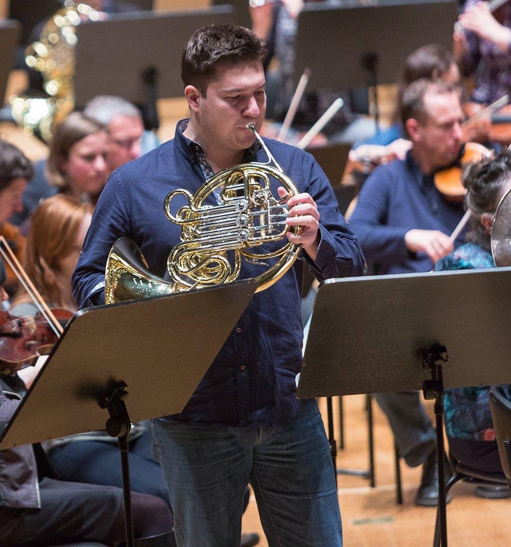 Andrej Žust: Slovenec, ki igra v znameniti Berlinski filharmoniji ...