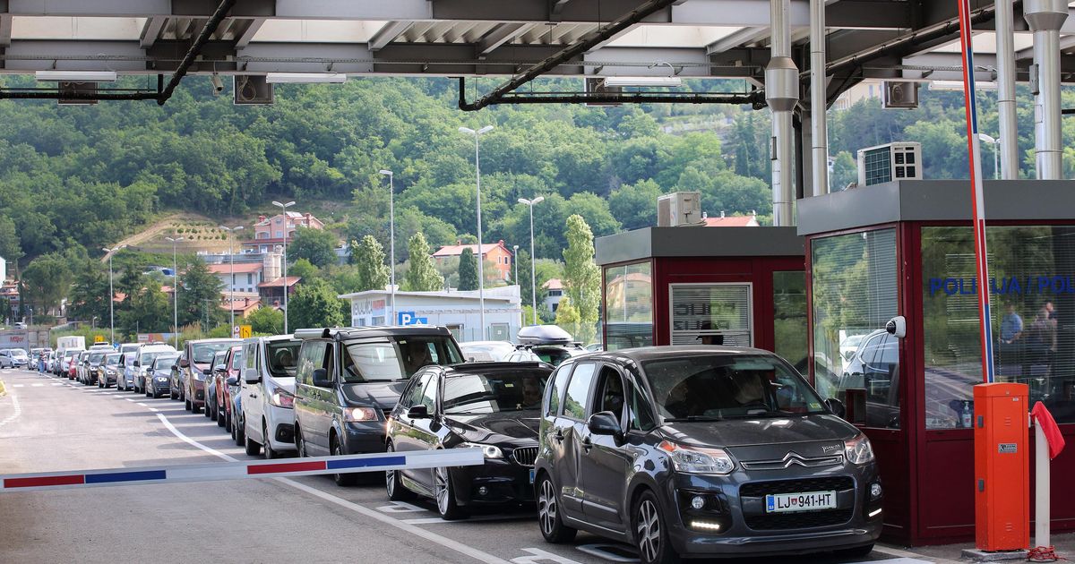 Na mejnih prehodih že nastajajo gneče: vemo, kako se jim lahko izognete! - Slovenija ...