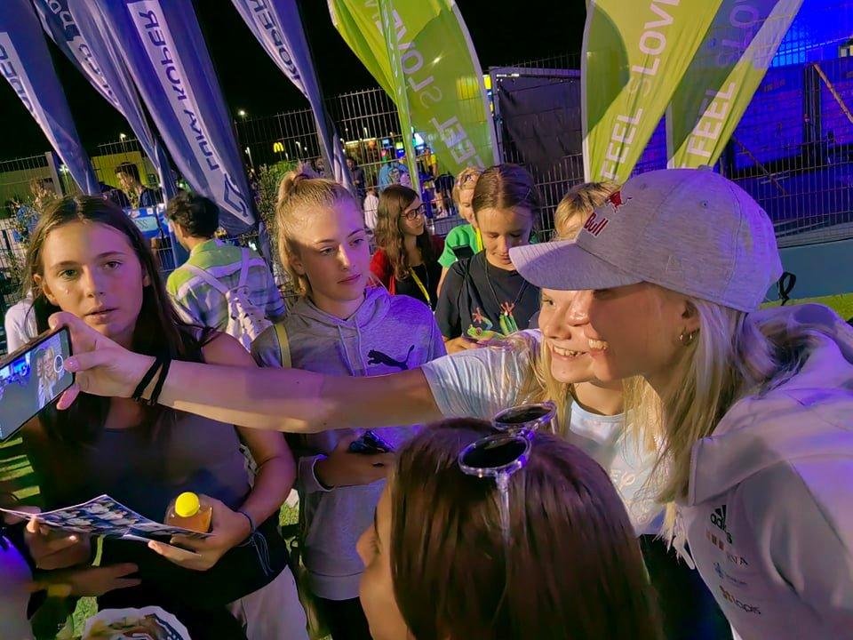 Janja Garnbret je po drugem mestu v Kopru še vedno oboževana: "Janja ...