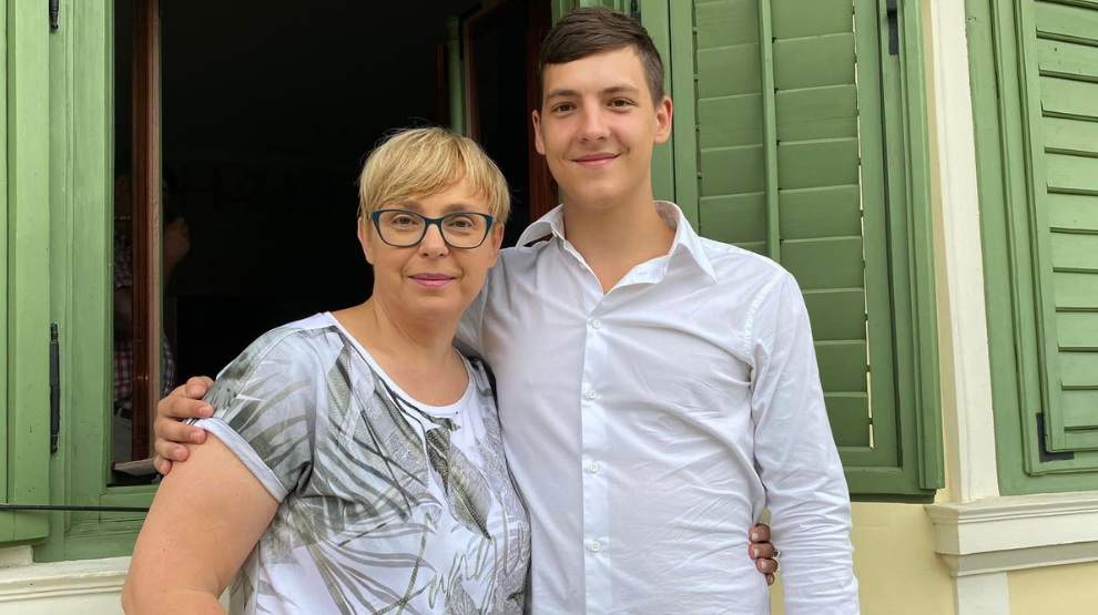 21-letni Maks o mami Nataši Pirc Musar: "Če poslanci ne bodo pridni, se ...