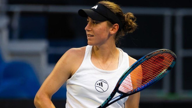 Odličen začetek! Kaja Juvan preskočila prvo oviro in si priigrala ...