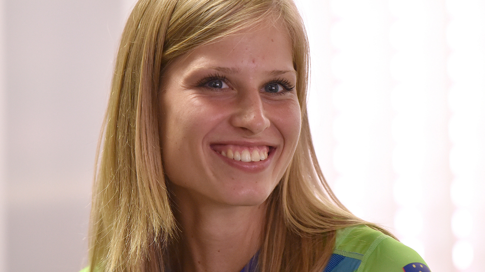 Slovenka Anita Horvat dosegla osebni rekord in zmagala v teku na 800 ...