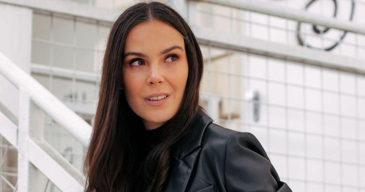 Ula Furlan o fantu: "Ljubezen na bližino in na daljavo, ampak cveti ...