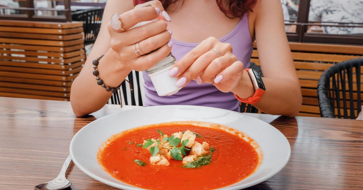 5 znakov, da uživate preveč soli - Metropolitan.si