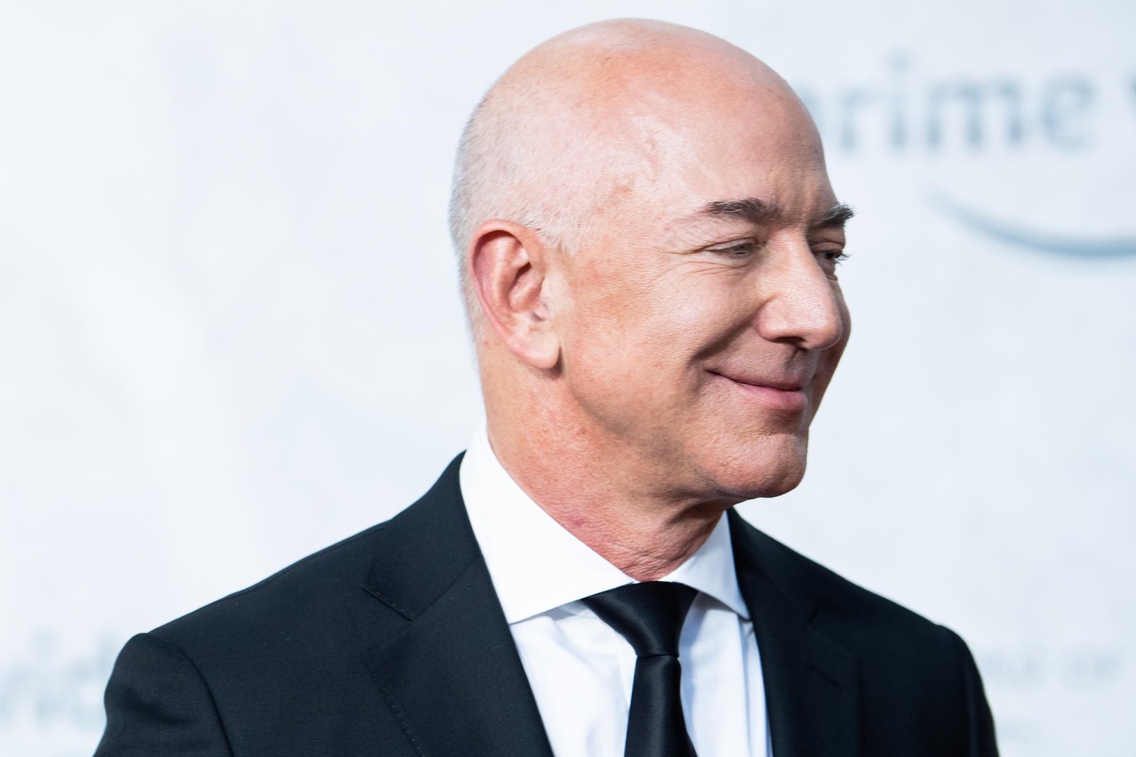 Jeffu Bezosu se smeji (poglejte, kaj mu je končno uspelo!) - Svet ...