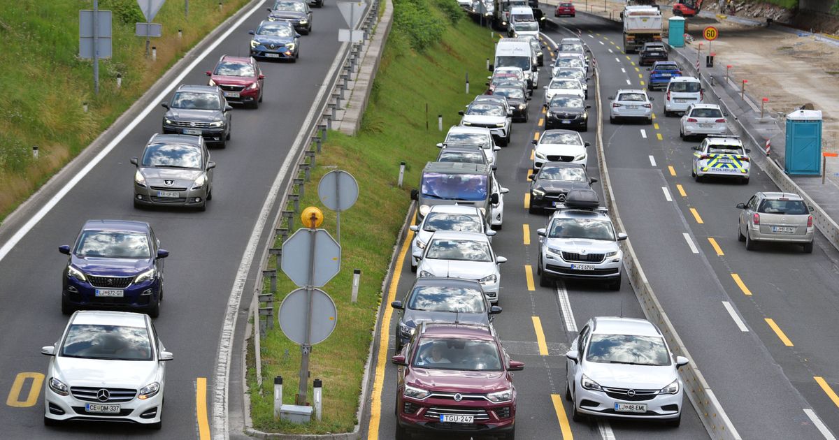 Na slovenskih cestah daljši zastoji: preverite, kje so največje zamude (in se tem odsekom ...