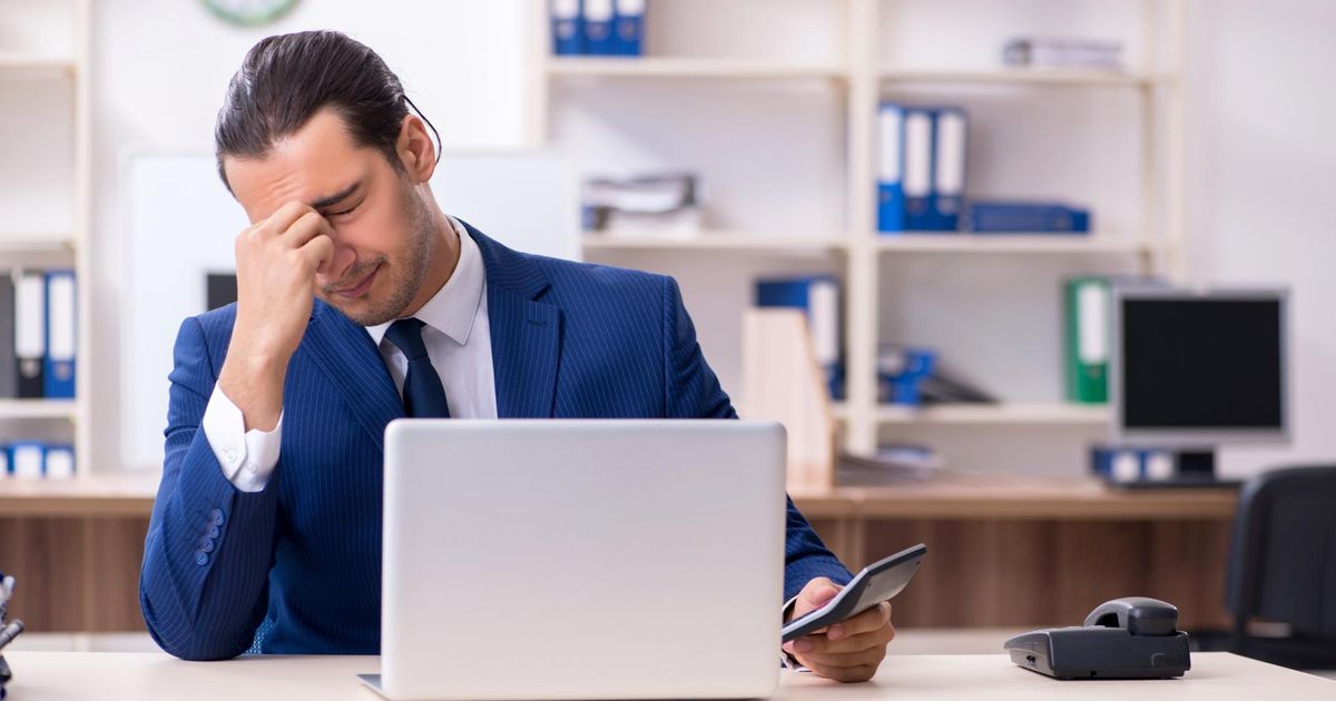 Nič ne bo z obvezno božičnico in dodatkom za sobotno delo - Slovenija ...