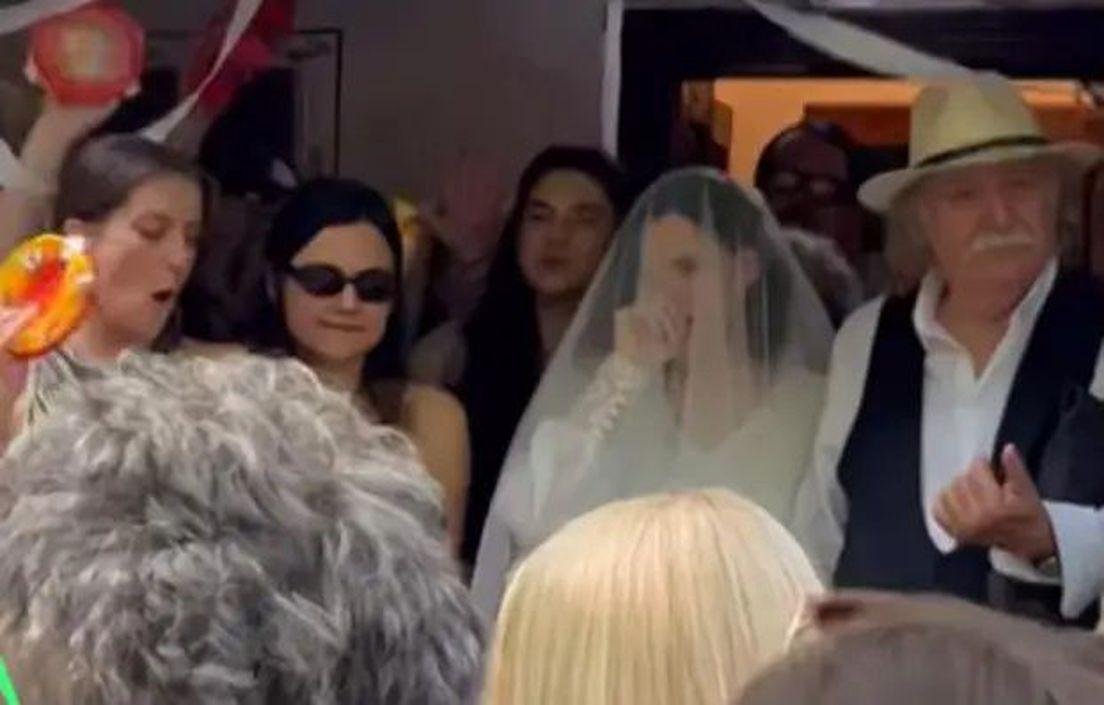 Rade Šerbedžija oddal svojo hčerko: divja poročna zabava je trajala več ...
