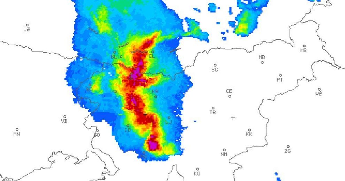 Slovenija spet v rdečem! ARSO izdal najvišje možno opozorilo, nevihtni ...
