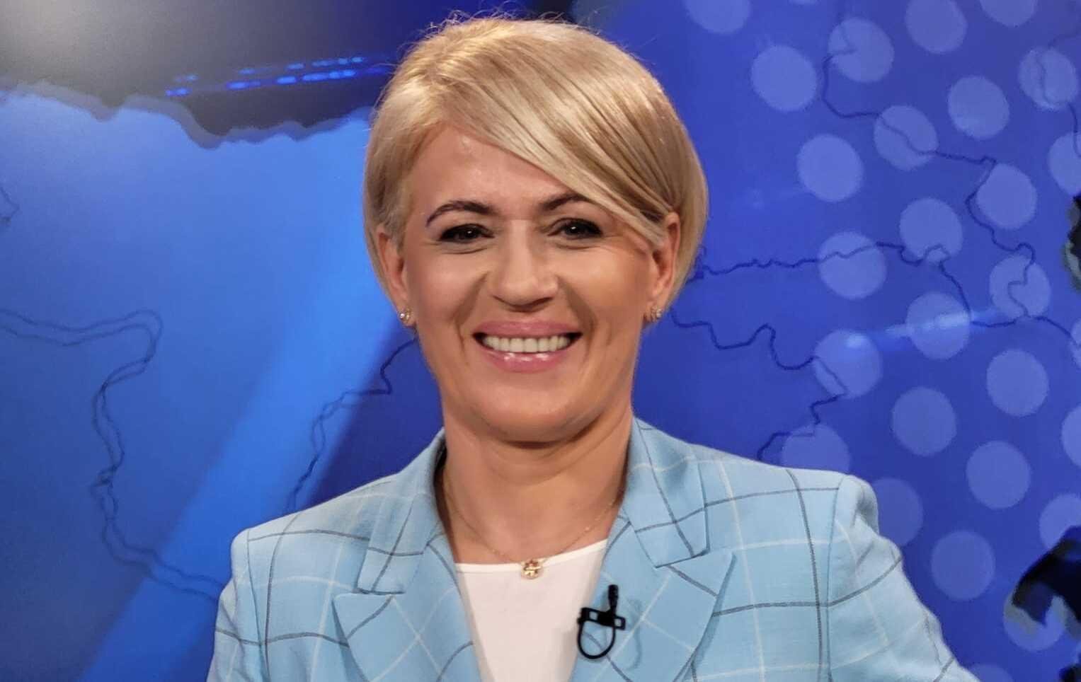 Se spomnite političarke Aleksandre Pivec? Objavila je fotografijo v ...