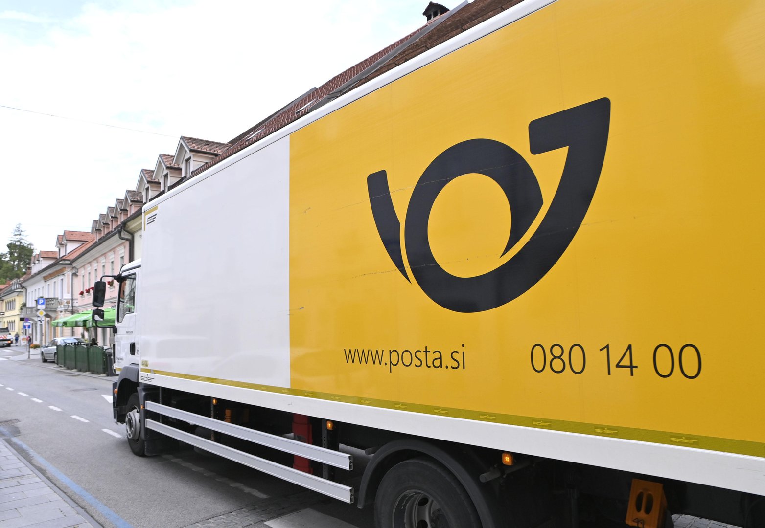 Preverjamo: kje konča vaša pošiljka, če je ne prevzamete na pošti ...