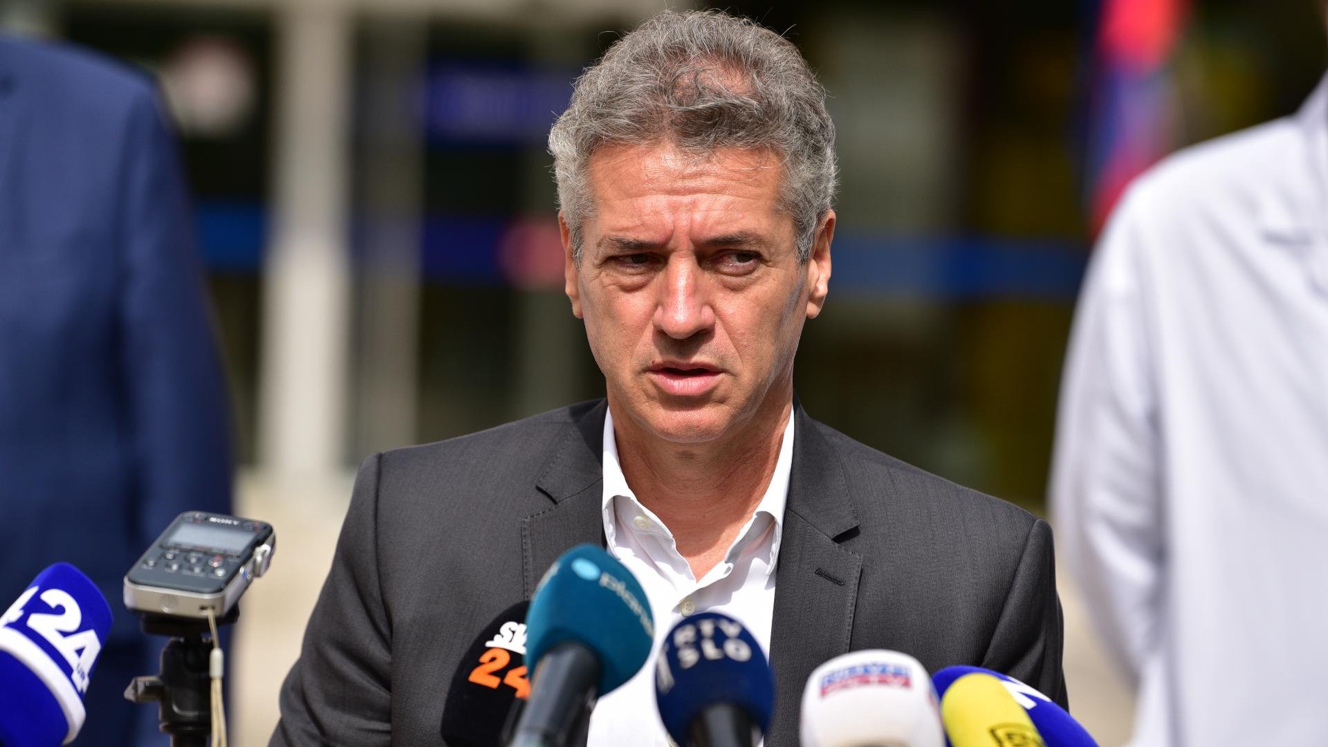 Robert Golob na nujno operacijo: znano je, kdo bo v njegovi odsotnosti ...