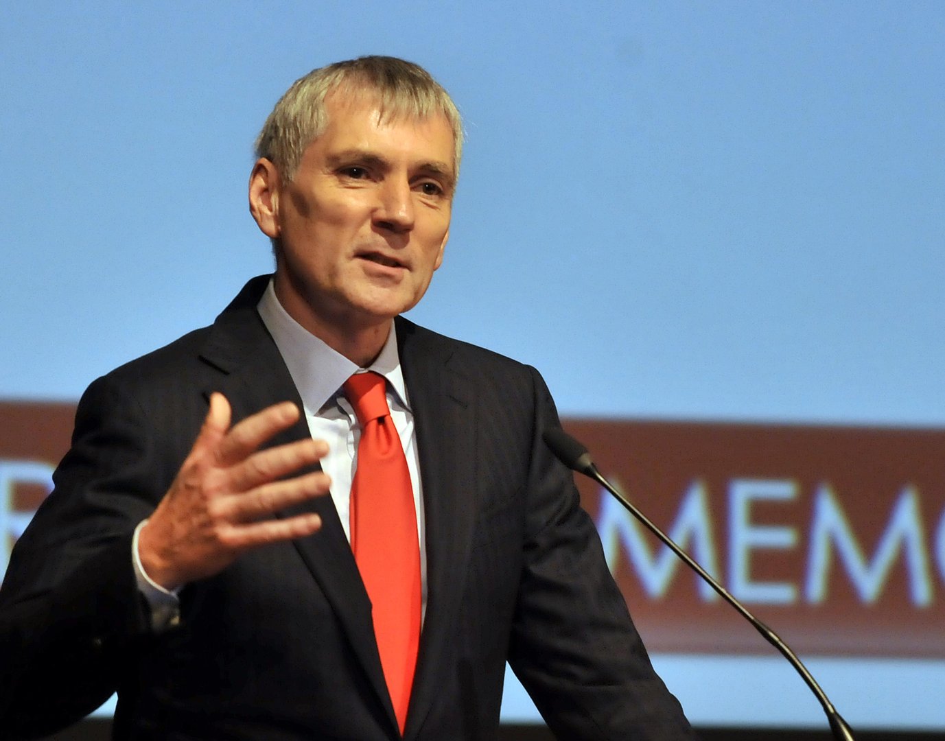 Besna izpoved zaposlenih pri nekoč najbogatejšem Slovencu Sandiju Češku ...