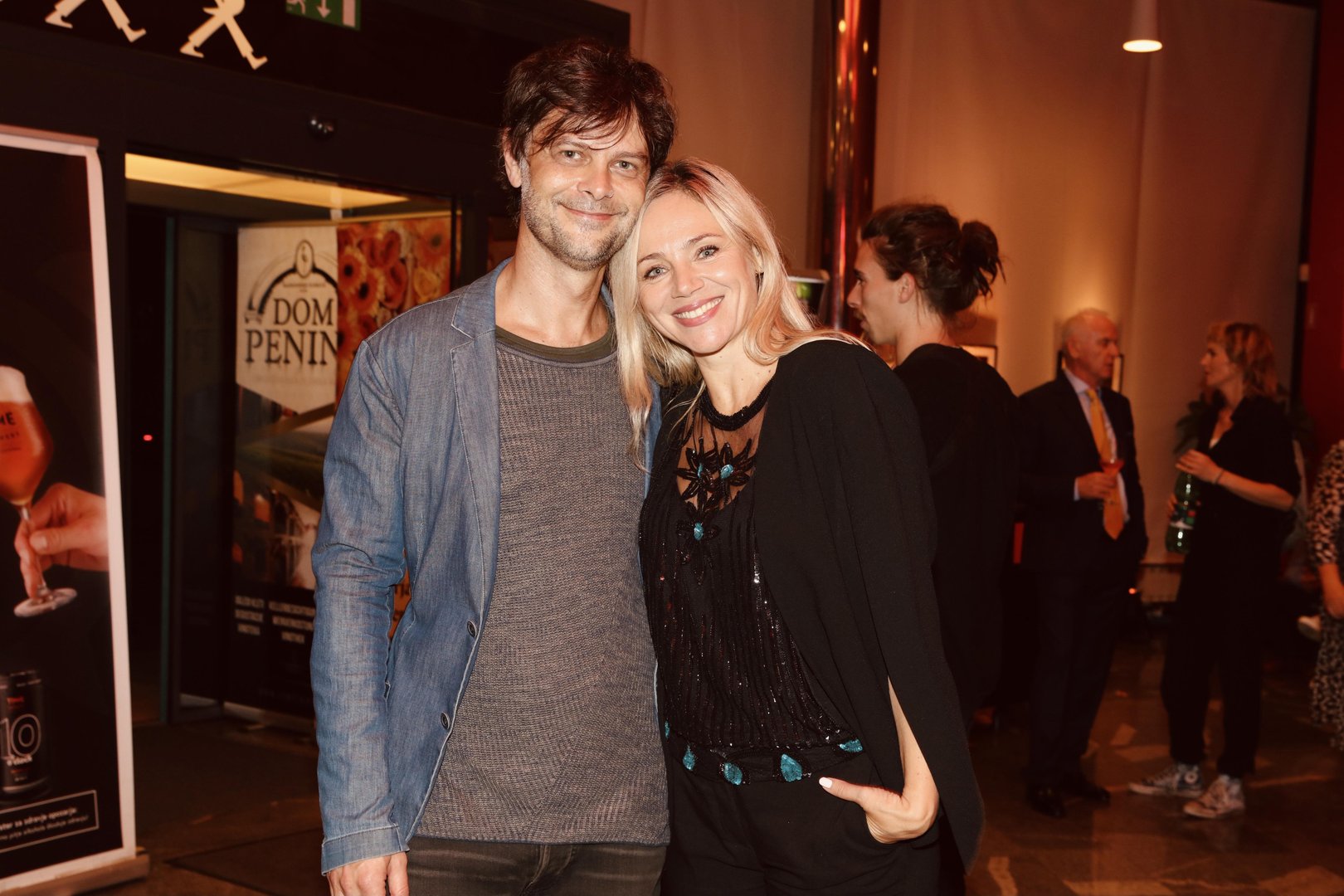 Najlepši pari naše estradne scene ujeti na kupu: kje so se zabavali ...