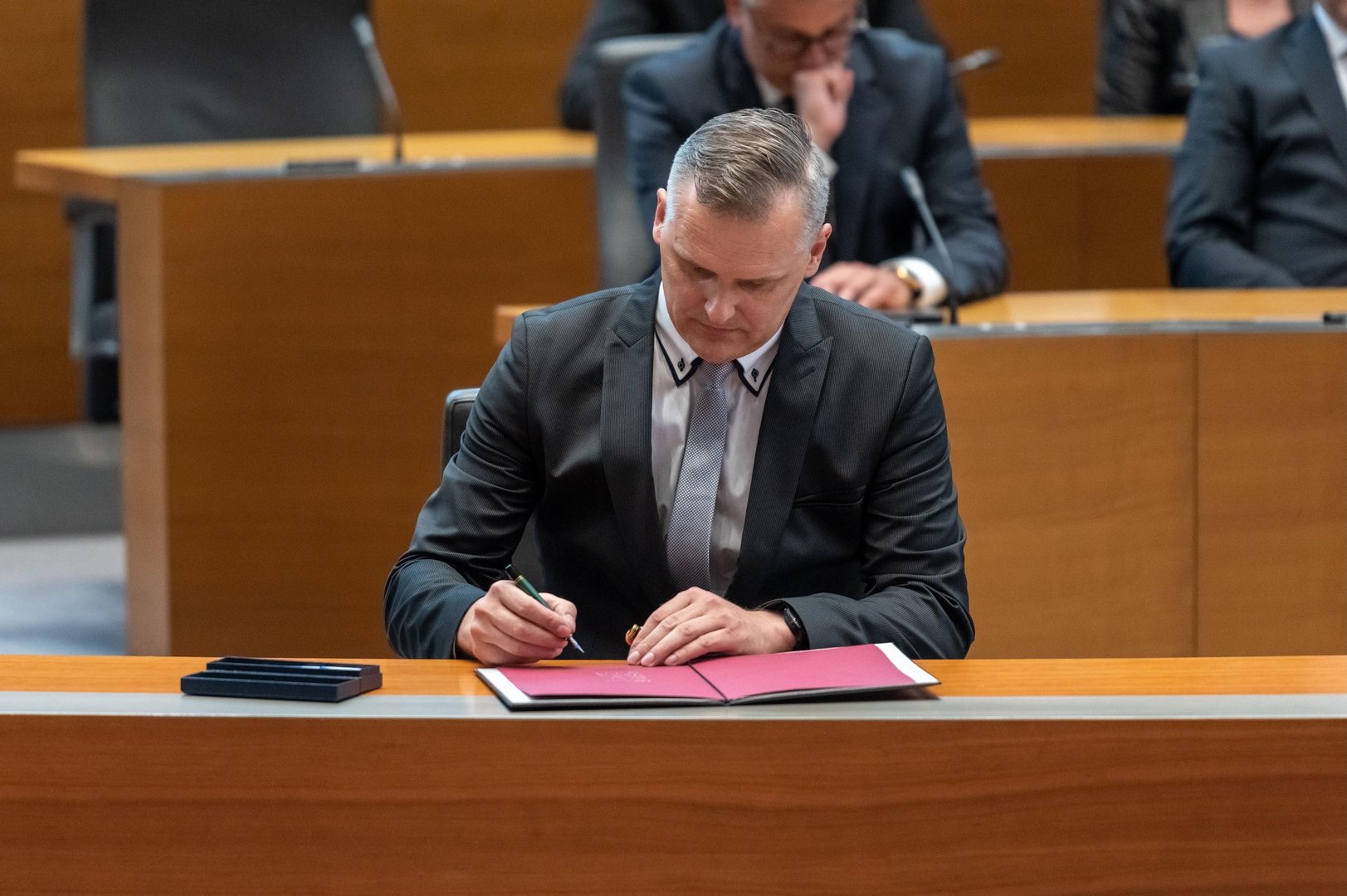 Slovenija in Madžarska podpisali pomembno pogodbo (poglejte, kako bosta ...