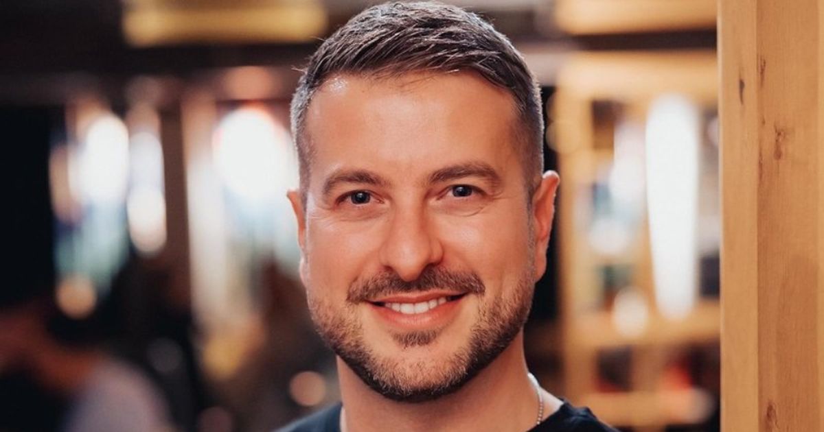 Uspeh, ki presega pričakovanja: nova knjiga Klemna Selakoviča osvaja ...