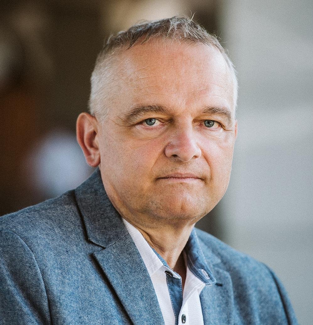 Dr. Alojz Ihan: "Ko pridejo velike katastrofe, ljudje izgubimo zmožnost ...