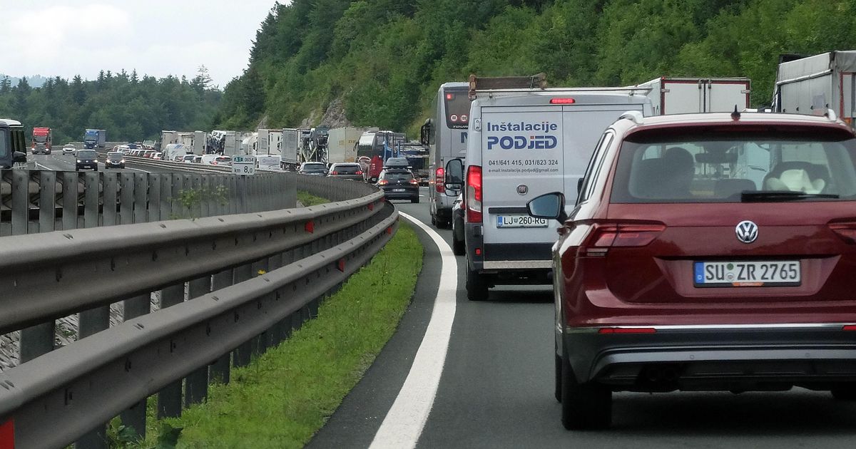 Na slovenskih cestah več zastojev: preverite, katerim odsekom se je bolje izogniti - Metropolitan.si