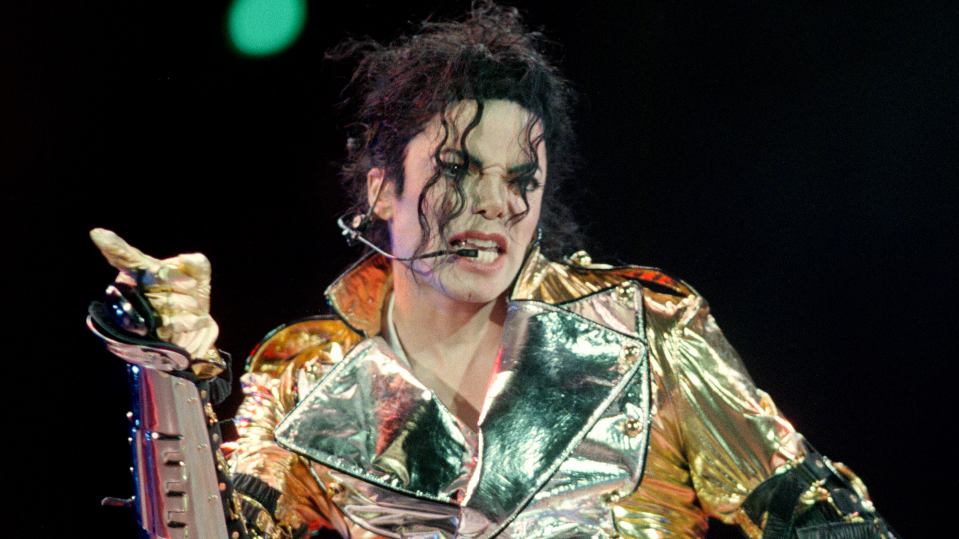 Napovedan film o legendarnem Michaelu Jacksonu: kralja popa bo upodobil ...