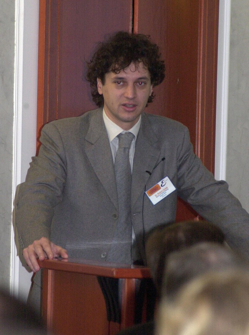 Izbrskali smo fotografije Roberta Goloba izpred več kot 10 let: komaj ...