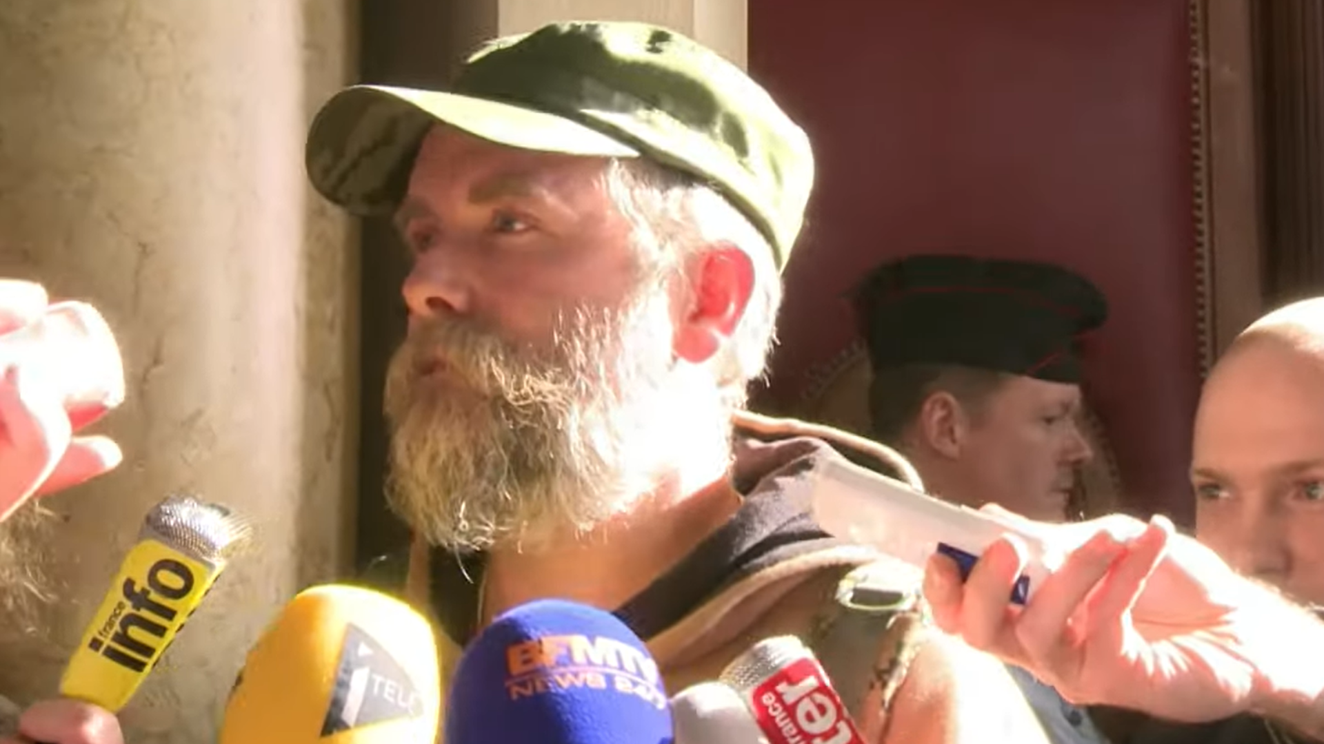 Kanye West močno razburil s poklonom norveškemu neonacistu, ki je bil v ...