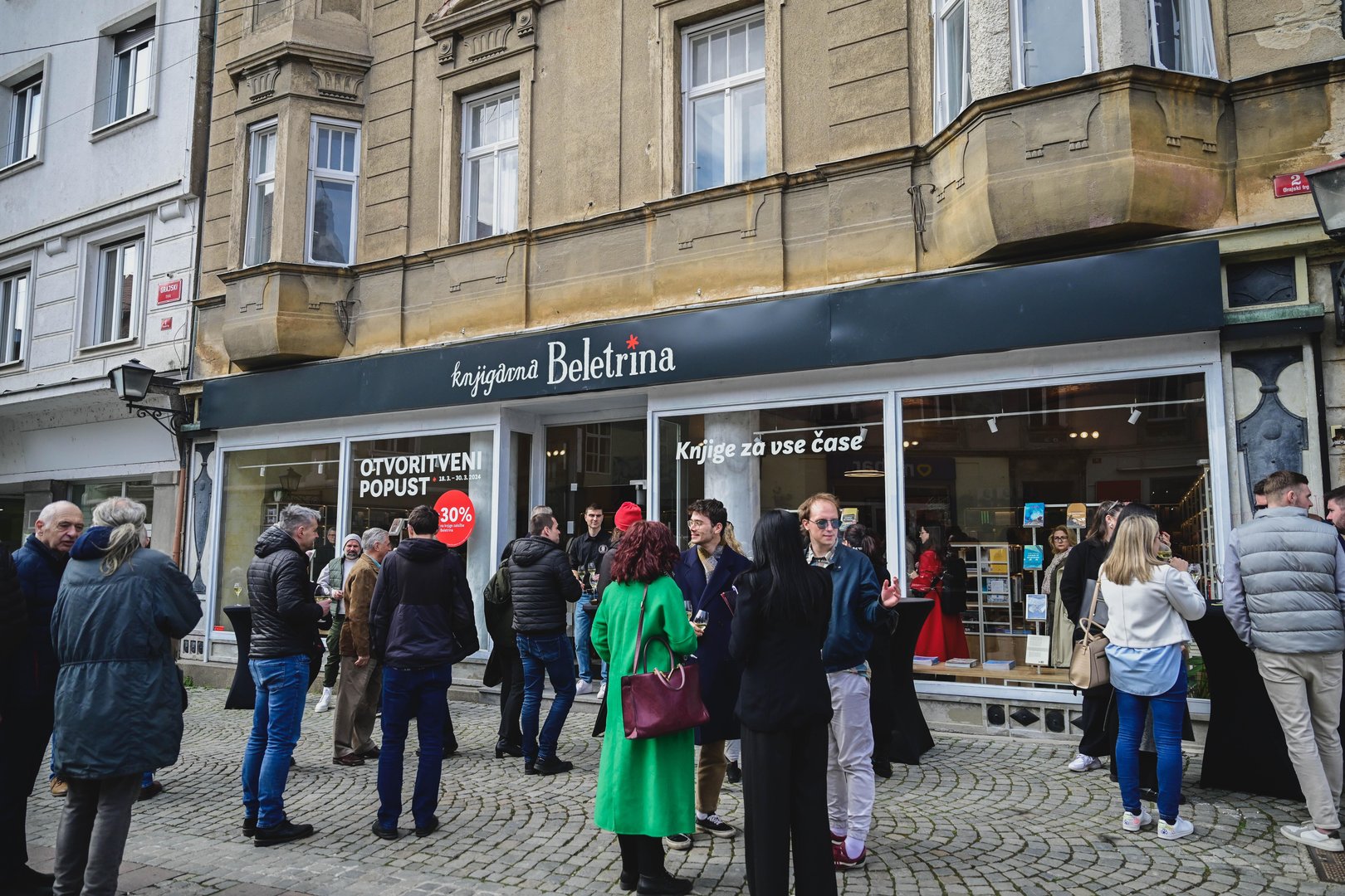 V središču Maribora vrata odprla priljubljena slovenska knjigarna - Slovenija - Metropolitan.si