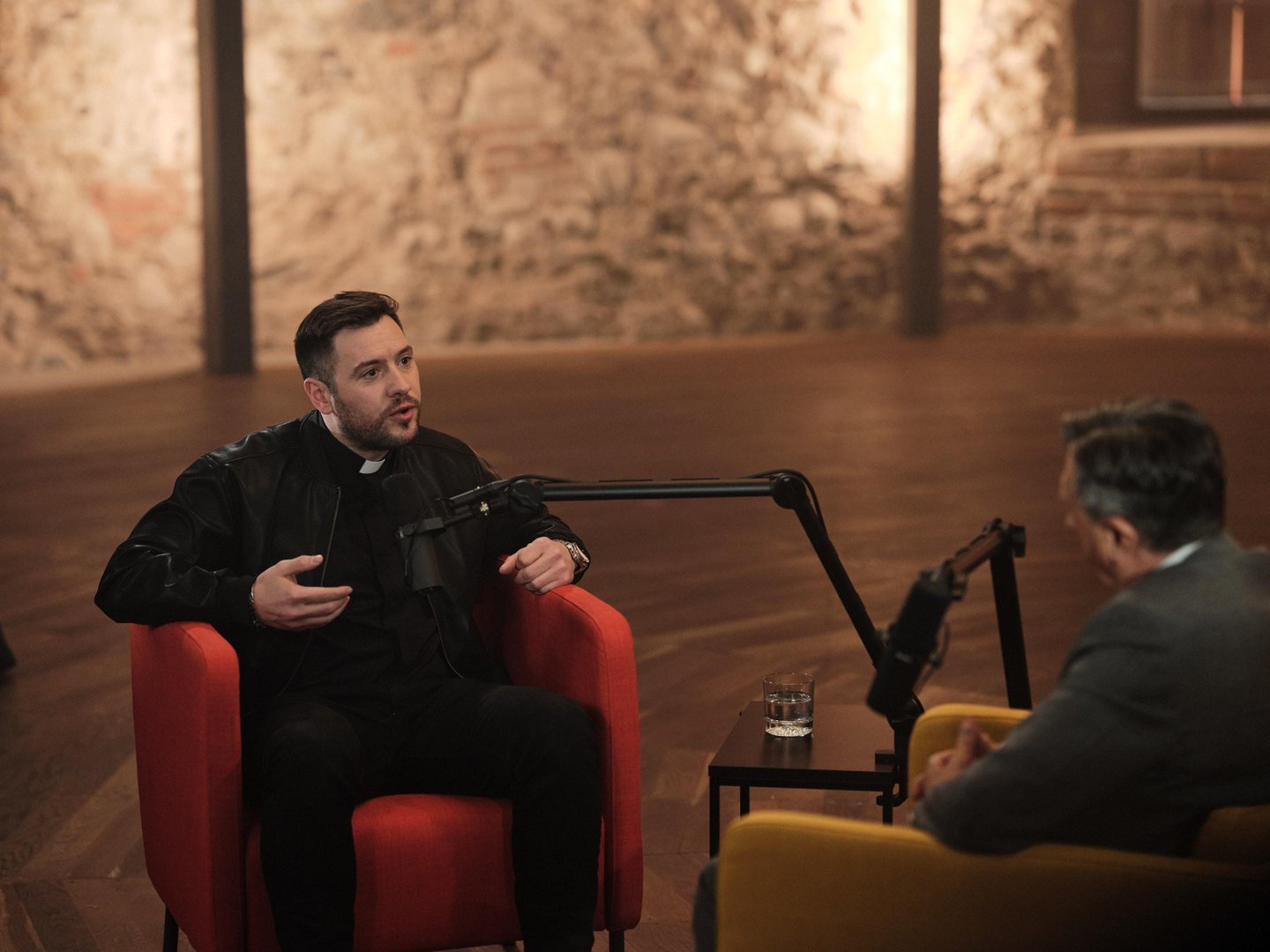 Župnik Martin Golob iskreno o ljubezni - Mastercard® podkast navdiha ...