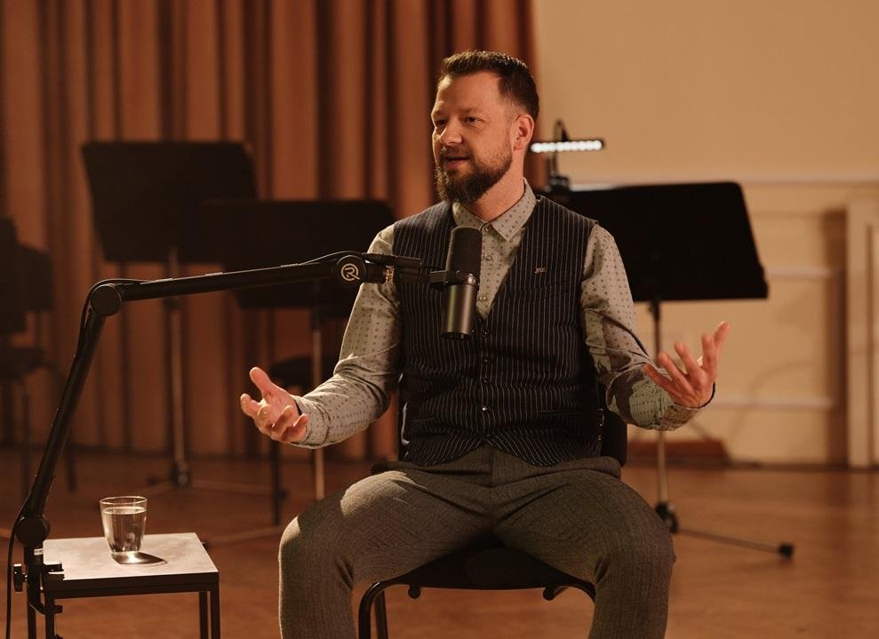 Bine Volčič iskreno o tem, kakšno je njegovo življenje v Prekmurju ...