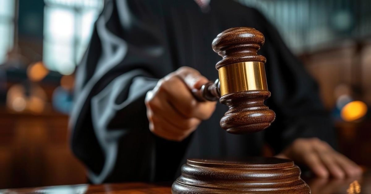 24-letnik, ki mu tožilstvo očita grozovit poskus umora dekleta v ...