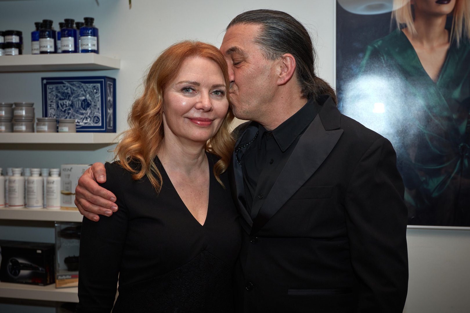 Izjemni ljubljanski frizer premika meje: prvi v Sloveniji je ...