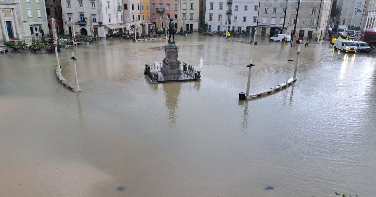 Slovenski turistični biser potopljen: voda dere po stopnicah (FOTO ...