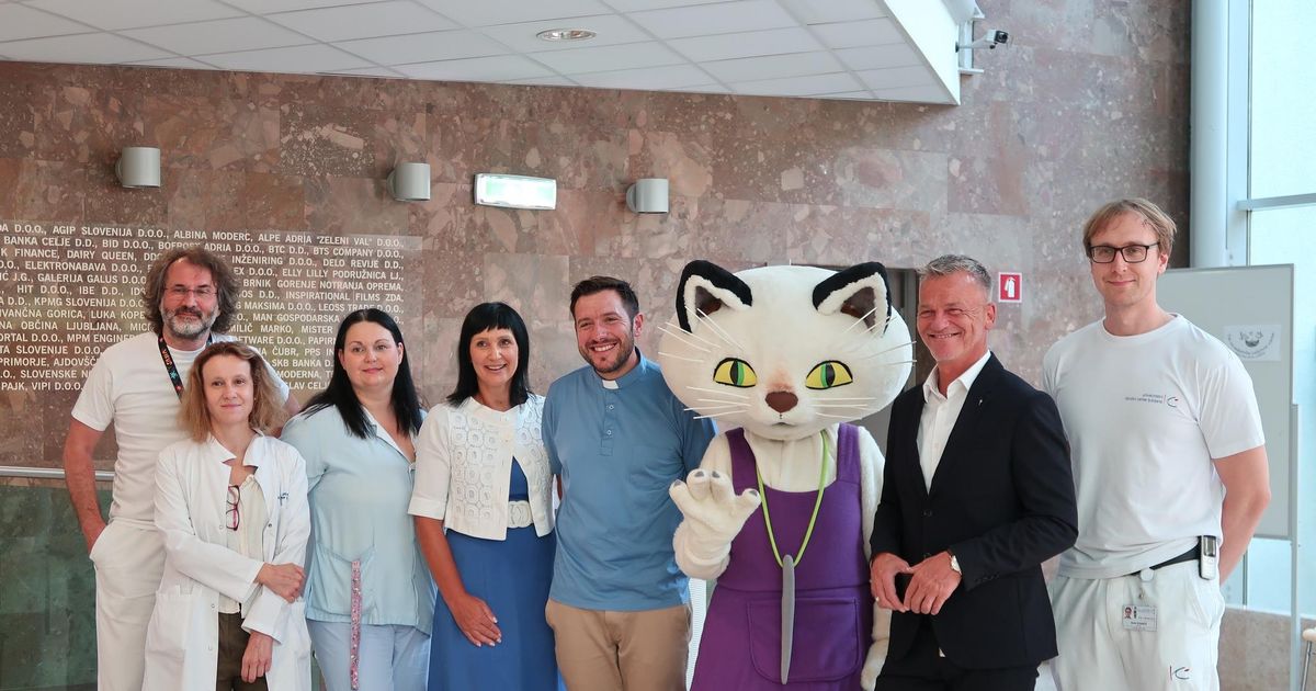 Zvezdniški obisk za male bolnike: dan so preživeli v družbi ...