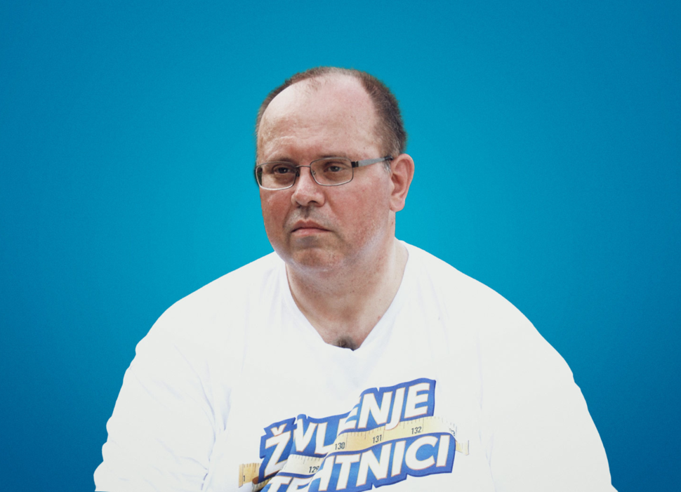 Drama in strah v šovu: po tekmovalca prihiteli z reševalnim vozilom ...
