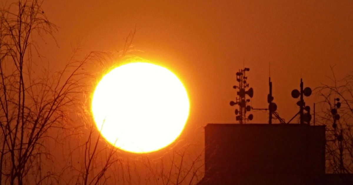 Bizarna modna muha, ki je očitno obnorela Slovence: zrejo v sonce, v ...