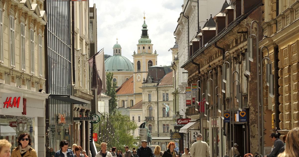 Bliža se leto 2025: anketa pri Slovencih razkrila presenetljive ...