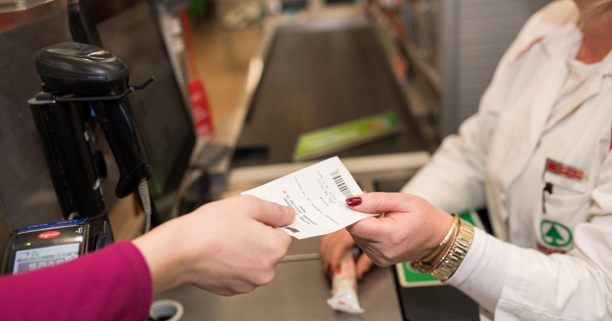 Ta trgovina ima precej nižje cene, nič čudnega, da so kupci tako ...