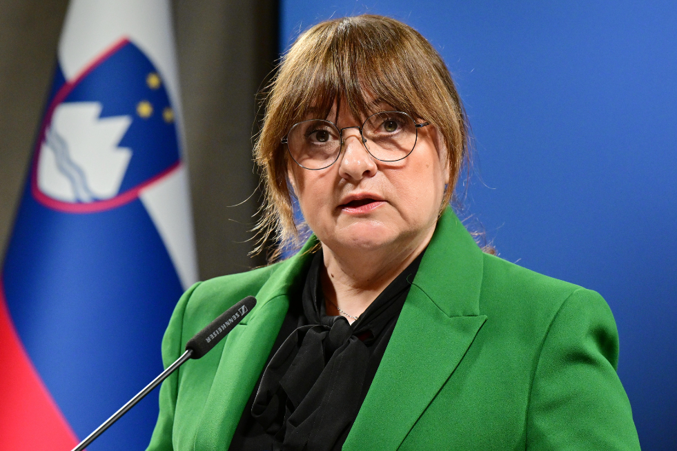 Je Aleš Hojs lagal pred preiskovalno komisijo? Kaže, da ga zaradi krive ...