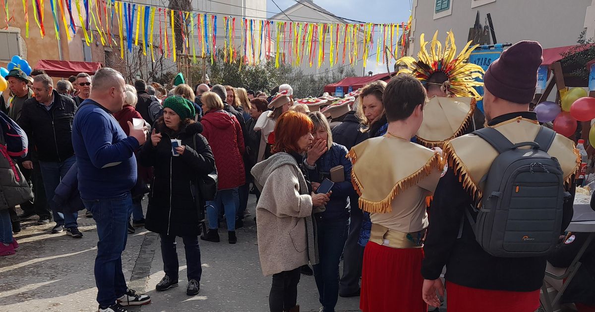Pustno-kulinarični festival, na katerem strežejo jedi, ob katerih bi ...