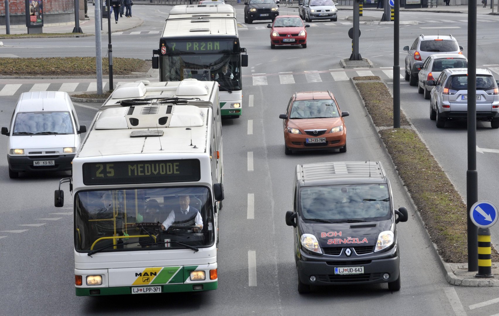 Ljubljanski prometni šefi udarili po mizi: "Potniki, s tem nam ...