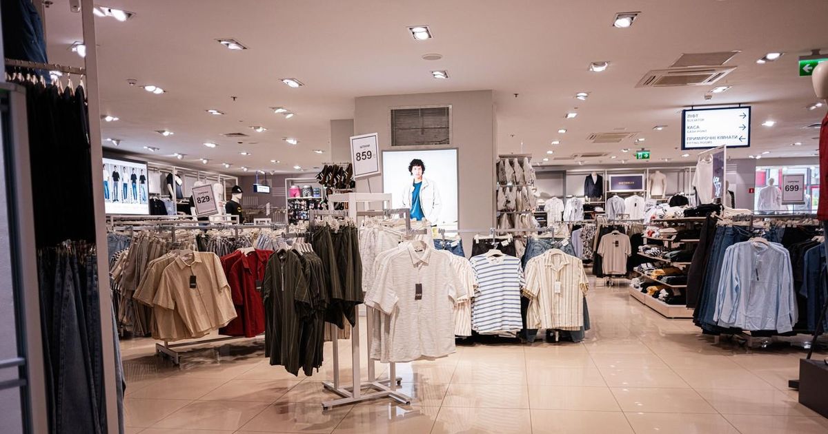 Priljubljena modna znamka zapira vrata svojih trgovin, ljubitelji ...