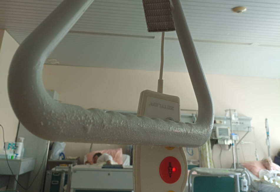 Znana Slovenka končala v bolnišnici, njeni sledilci v skrbeh ...