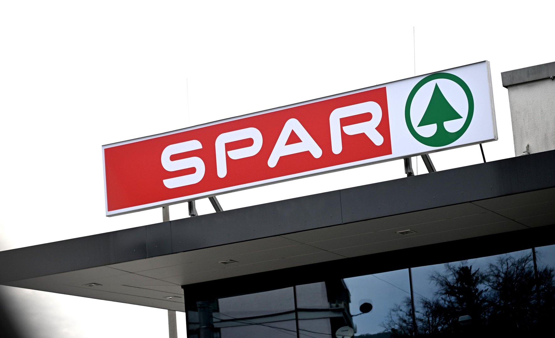 V Sparu je opazil nekaj, zaradi česar se mu je kar stemnilo pred očmi ...