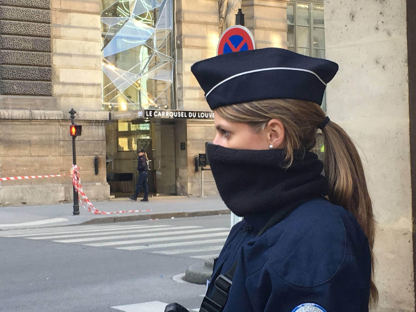 Znanih več podrobnosti o ropu v znamenitem muzeju Louvre: objavljamo ...